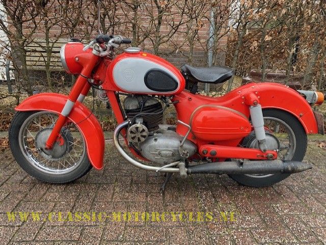 PUCH 250 SGS 1965 - Classic Motorcycles
