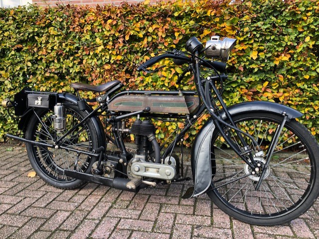 TRIUMPH 550 1922 - Classic Motorcycles