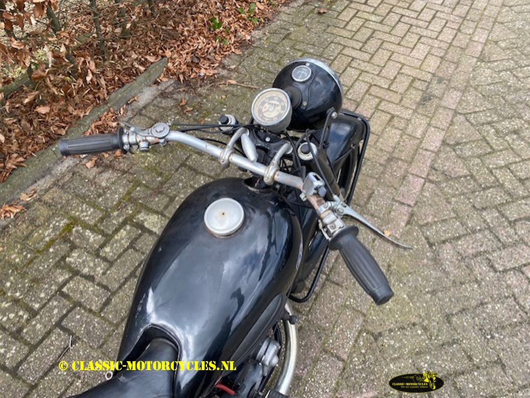 GILLET ESTAFETTE 1949 - Classic Motorcycles