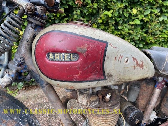 ARIEL WNG 1944 - Classic Motorcycles