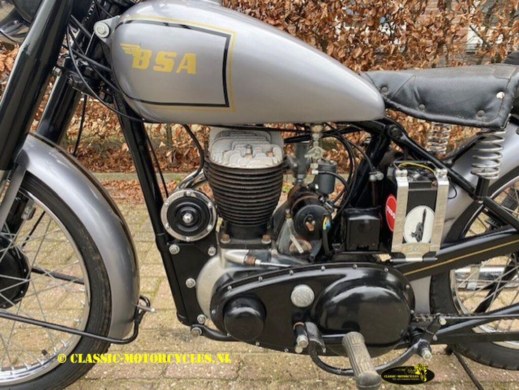 BSA M20 1942 - Classic Motorcycles