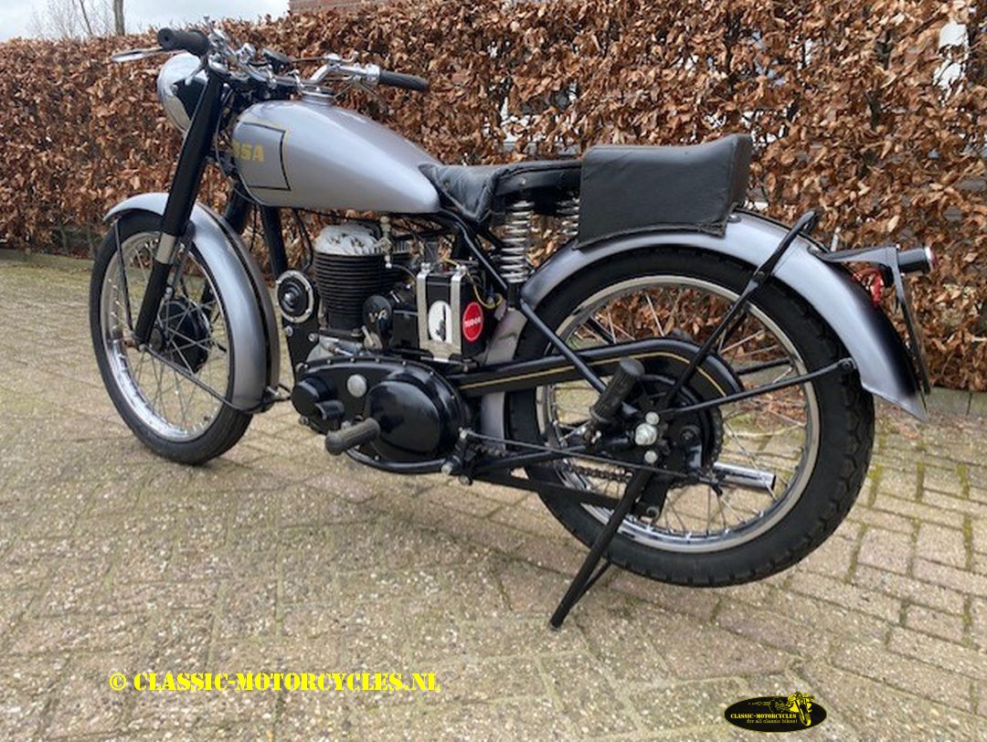BSA M20 1942 - Classic Motorcycles