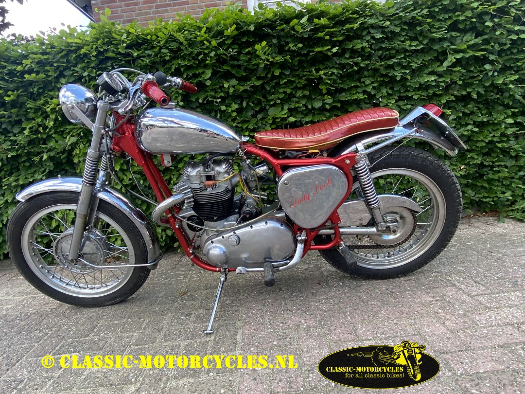 BSA A10 GOLDEN FLASH CUSTOM 1956 MET ELECTRISCHE START - Classic ...